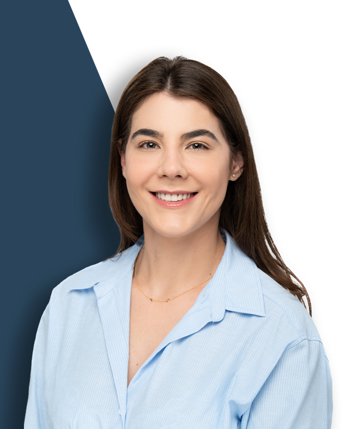 Thays Costa | Staff Accountant